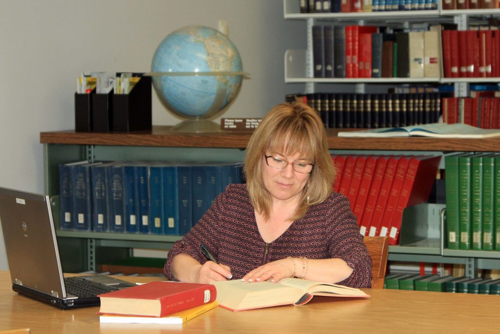 Library and Archives - Canadian Museum of Nature
